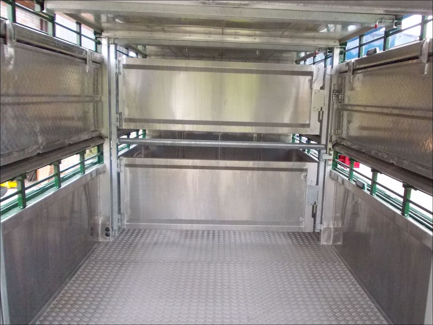 Plowman 2 Deck Rigid Livestock Container - Plowman Brothers