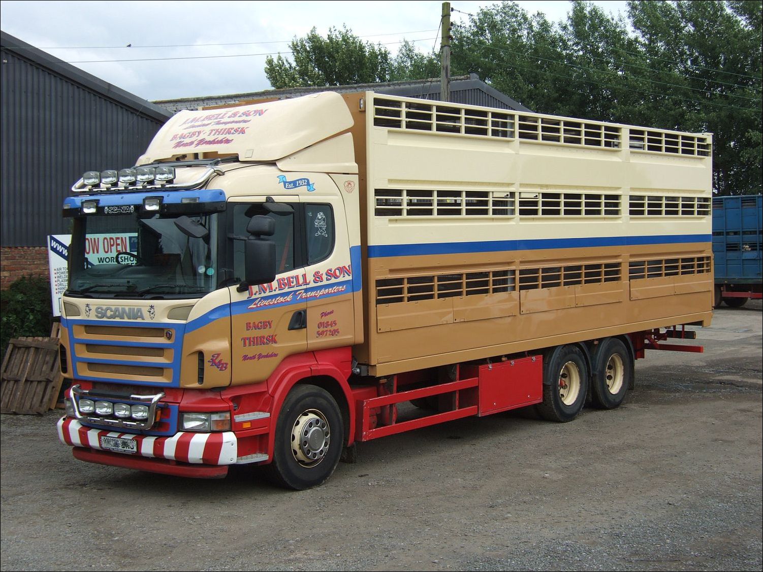 3 Deck Containers - Plowman Brothers