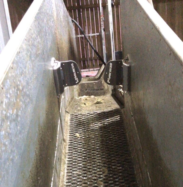 Feed Barriers, Gates & Troughs - Plowman Brothers